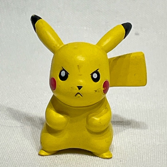 Pokemon | Toys | 75 Pokmon Pikachu 215 Tomy Toys Figure Good Condition ...